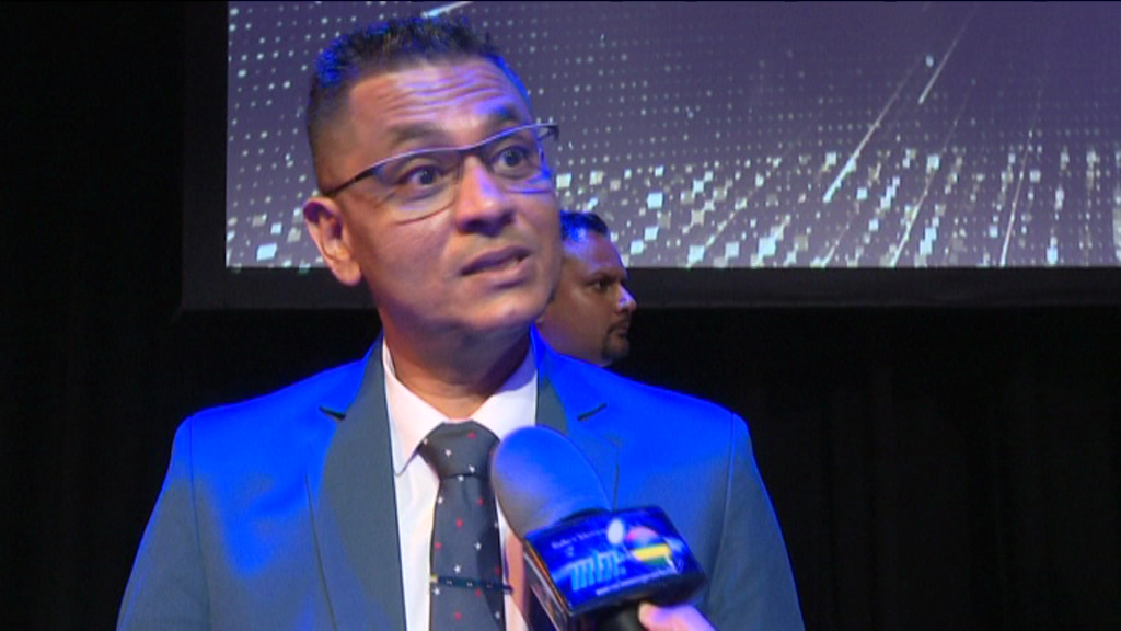 [VIDÉO] Public Service Excellence Award 2023 : le ministre Vikram ...